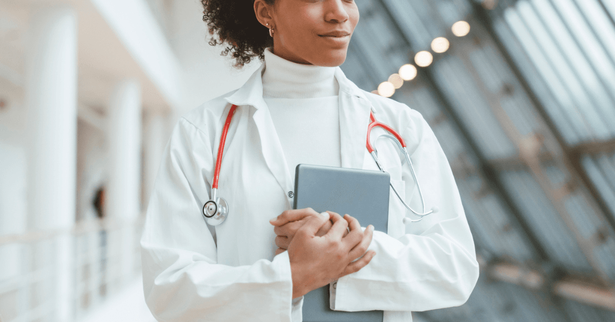 Plastic Surgeon Snaps At Aunt For Saying She Isn't Real Doctor