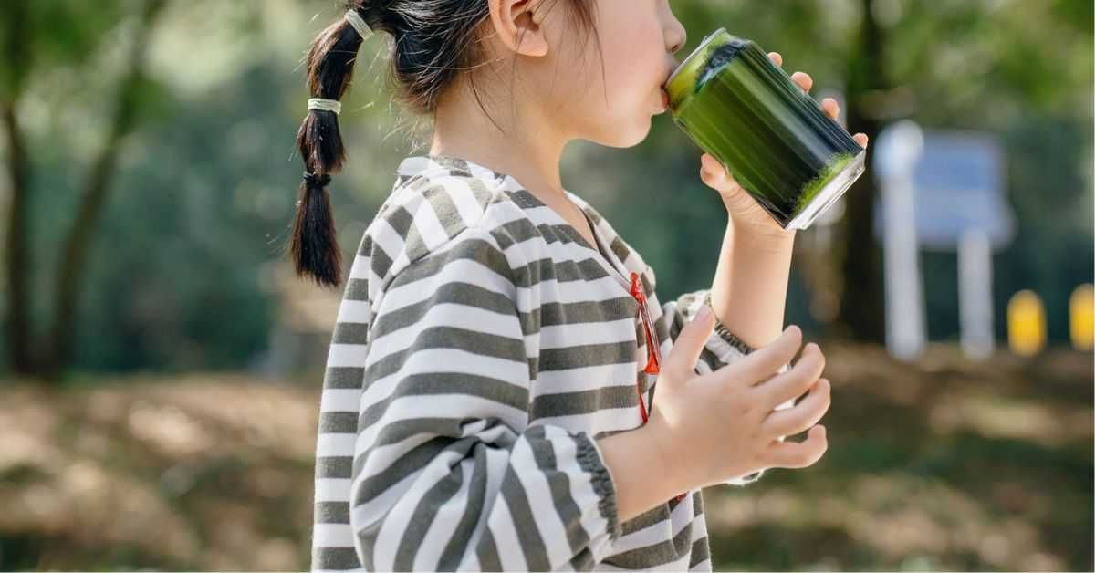 Mom Punishes 5 Year Old Daughter For Lying About Liking Soda