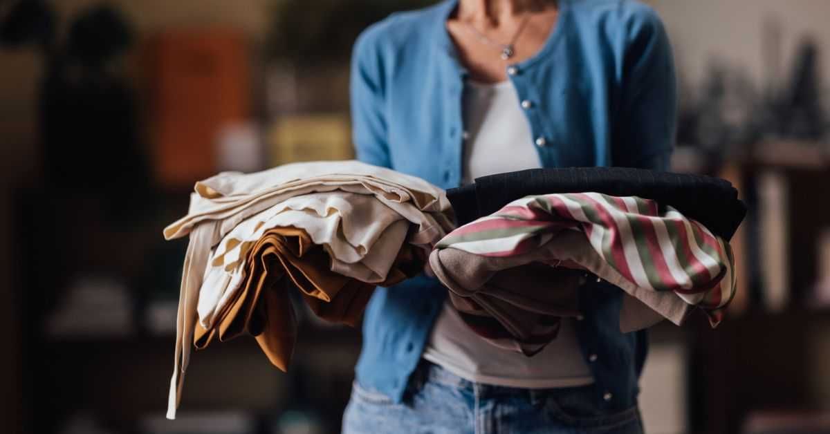 Woman Evicts BF's Mom For Trashing Her Clothes: REDDIT